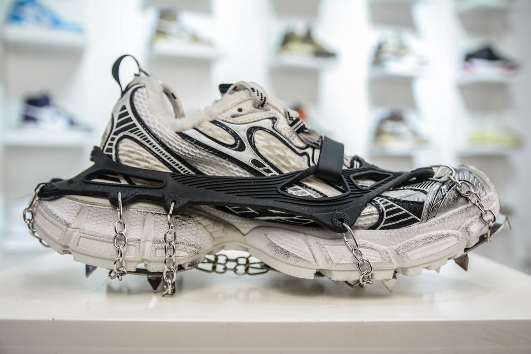BALENCIAGA Skiwear 3XL Ski Sneaker Mesh and Polyurethane BALENCIAGA Skiwear 3XL Ski Sneaker Mesh and Polyurethane