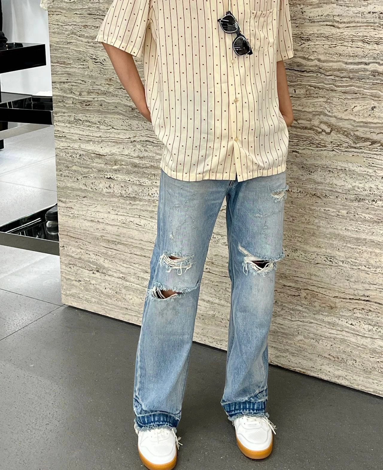 CELINE WESLEY JEANS IN WESTSIDE WASH DENIM(2N829033S-08WT) CELINE WESLEY JEANS IN WESTSIDE WASH DENIM(2N829033S-08WT)
