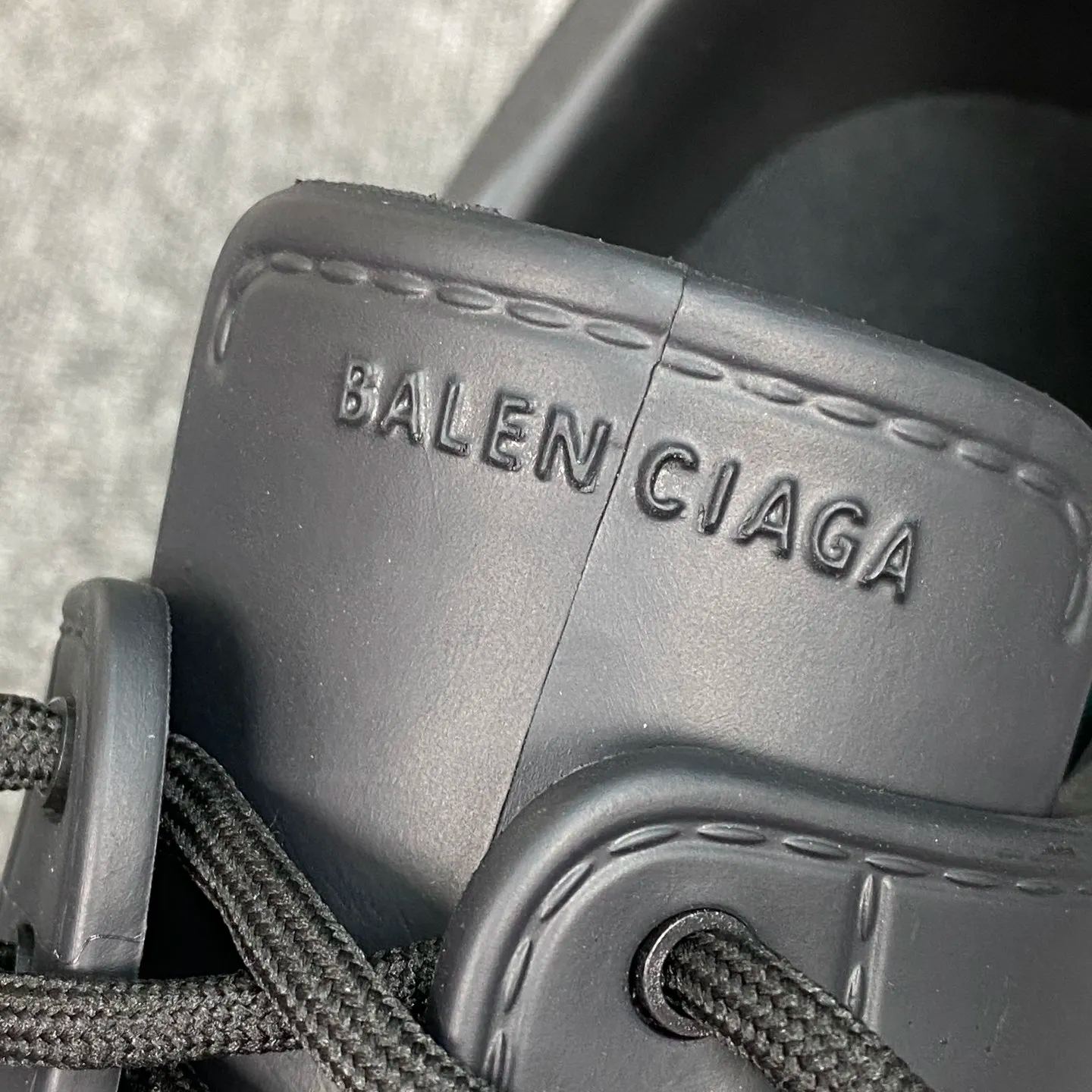 GUCCI × Balenciaga The Hacker Project Triple S GUCCI × Balenciaga The Hacker Project Triple S