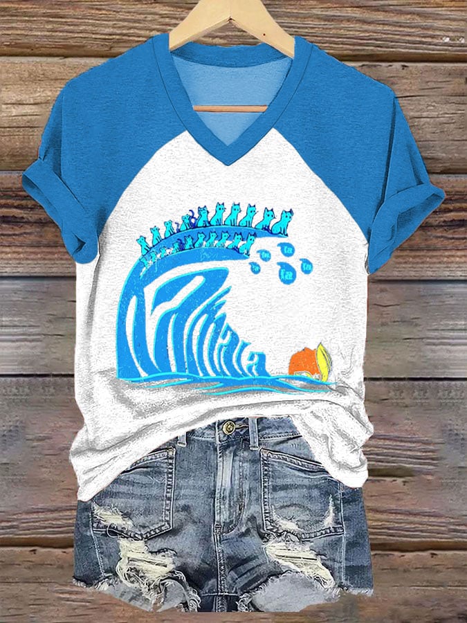 Women's Comma La Cats Blue Wave&Orange Print V-Neck T-Shirt