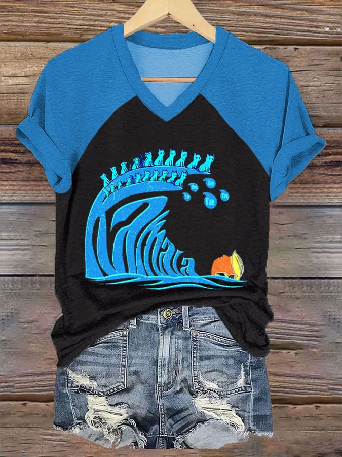 Women's Comma La Cats Blue Wave&Orange Print V-Neck T-Shirt