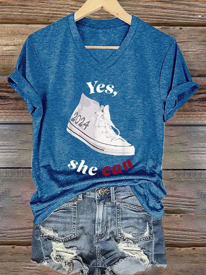 Women's Yes, She Can Print T-Shirt