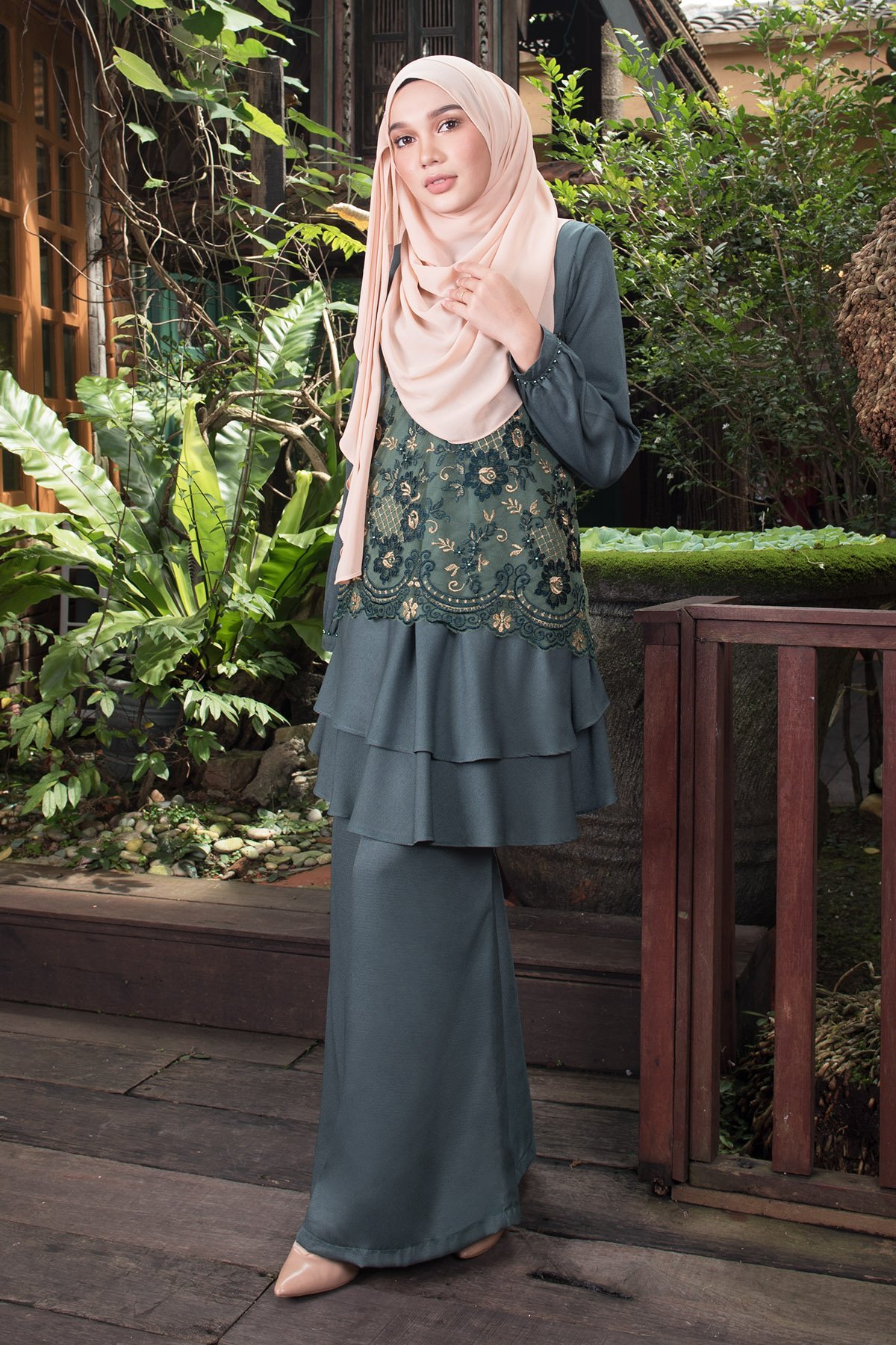 Baju Kurung Lace Alexis - Green Vine – MCC Lifestyle