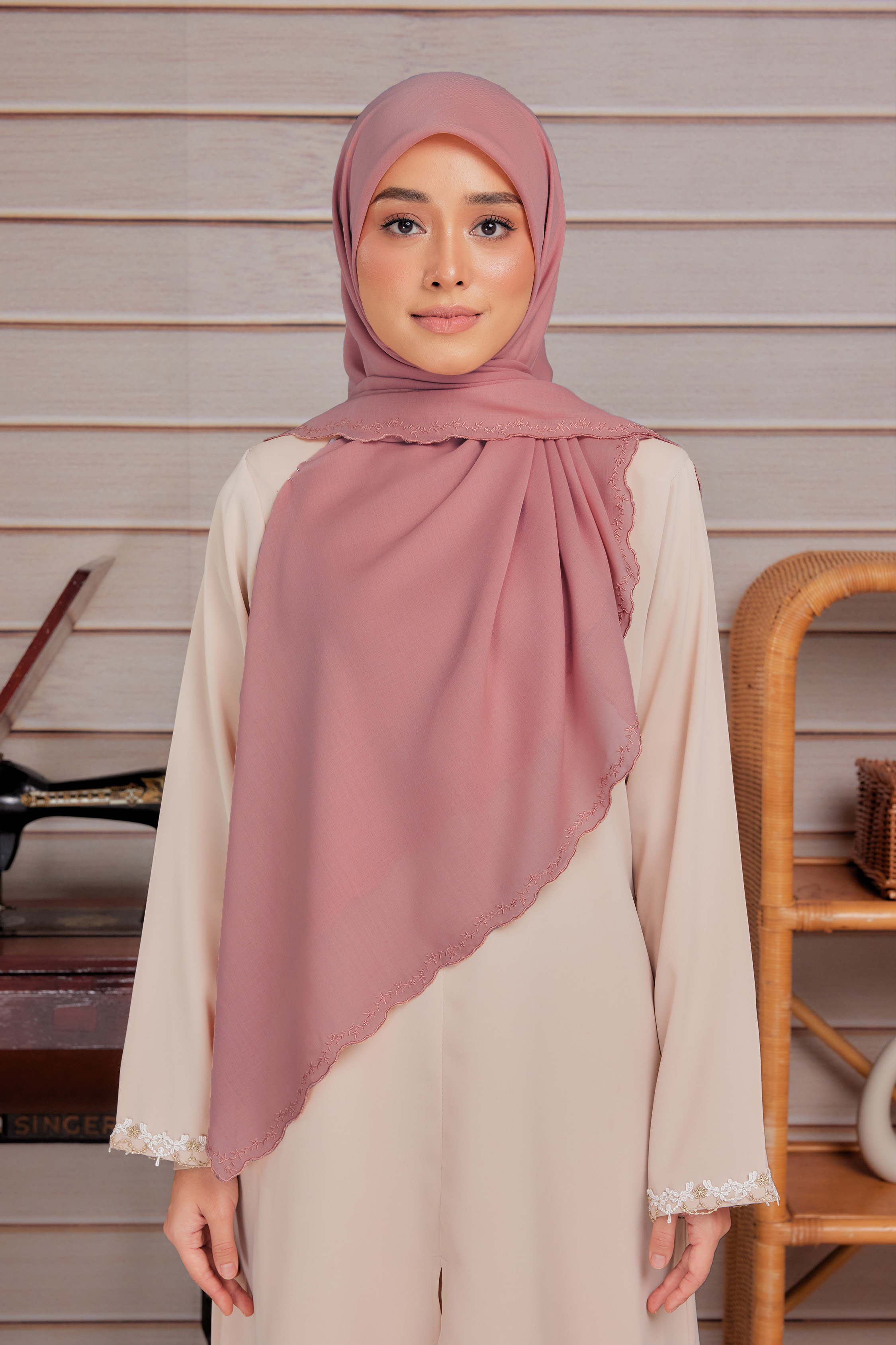Moonglow (AS-IS) – ALYSS