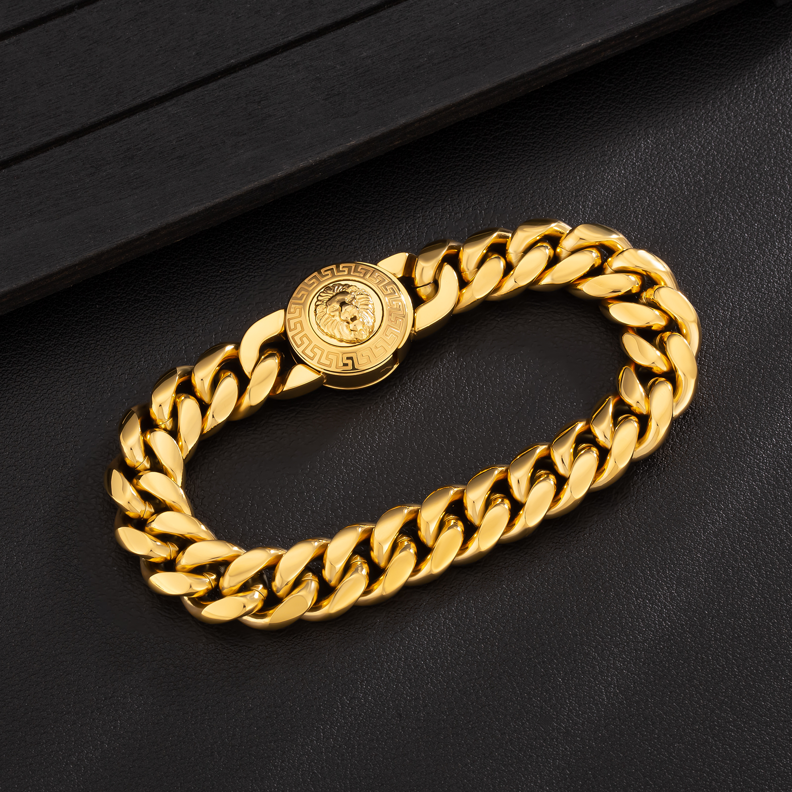 NEW Lion Button Clasp】2面 喜平 ブレスレット 12mm KRKC NEW Lion Button Clasp】2面 喜平 ブレスレット 12mm KRKC